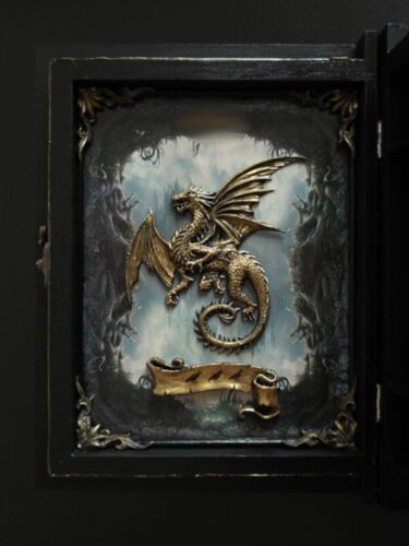 Skrzynka miała być inspirowana jednym z opowiadań o Wiedźminie ...