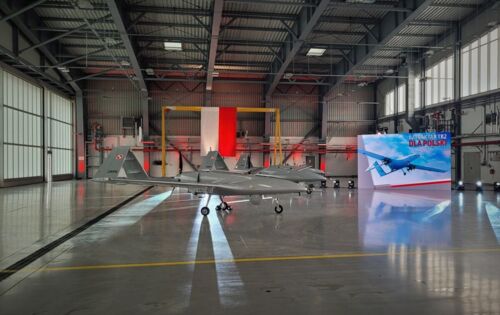 Pierwsze egzemplarze rozpoznawczo-uderzeniowych dronów Bayraktar TB2 trafiły do 12 BBSP Zródło ...